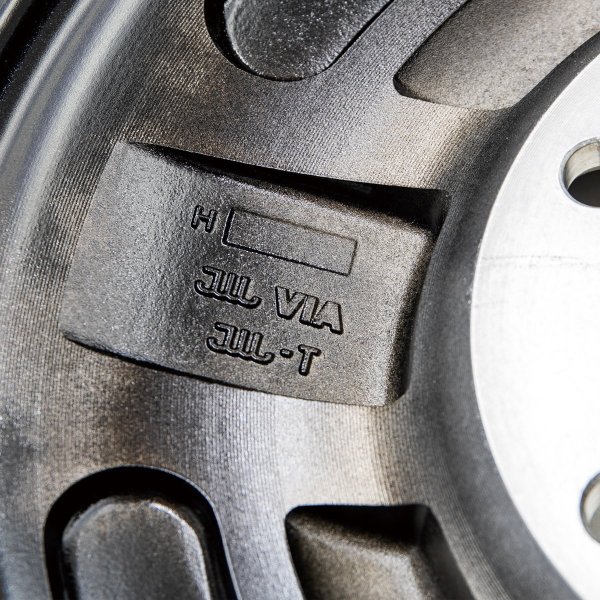 MOONEYES Original Baby MOON Special Wheel